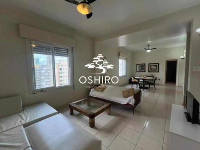 Apartamento frente mar na praia do Boqueirão, 3 quartos, 1 suíte e varanda!