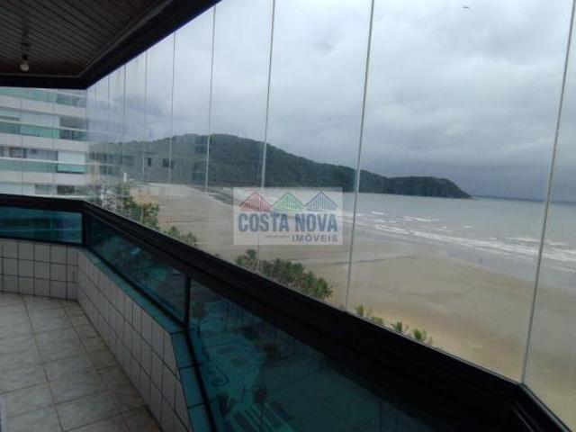 Apartamento frente mar no Canto do Forte