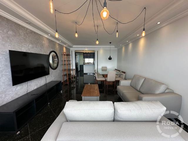 Apartamento Frente Mar no Edifício Antares – Elegância, Espaço e Vista Panorâmica