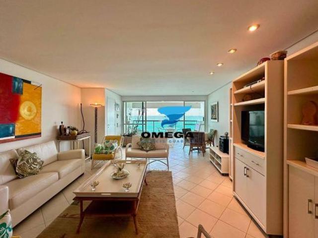 Apartamento frente mar à venda na Praia das Pitangueiras no Guarujá | Omega Imóveis