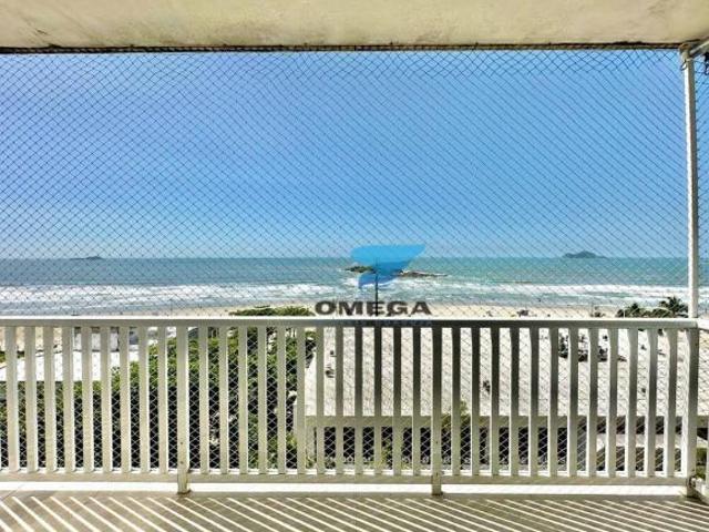 Apartamento frente mar à venda na praia das Pitangueiras no Guarujá I Omega Imoveis
