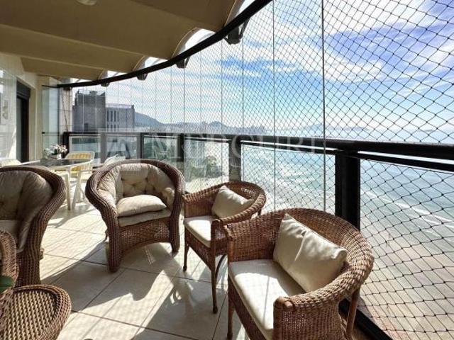 Apartamento Frente Mar à venda, Praia das Astúrias, 3 Suítes e Varanda com Vista para o Mar Mercu