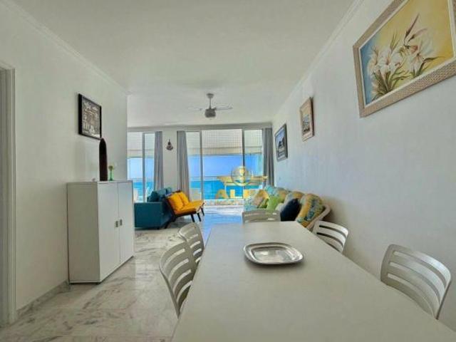 Apartamento frente mar com 3 dormitórios e sacada com vista na Praia das Astúrias – Alfa Imóveis Gua