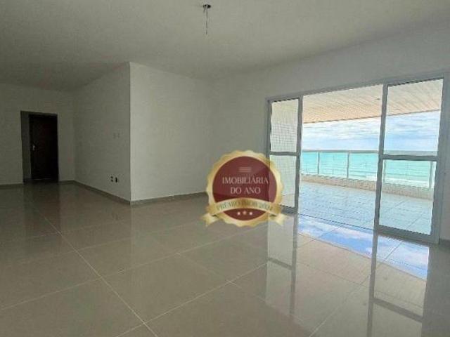 Apartamento Frente Mar com 3 Suítes, Dependência de Empregada e Lazer de Clube