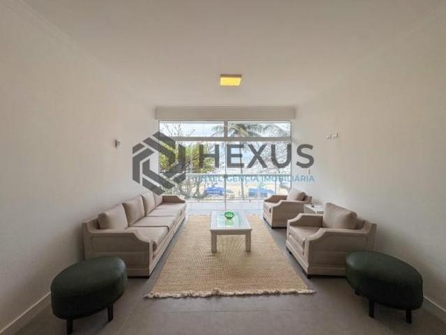 Apartamento frente mar com varanda na Praia das Pitangueiras, Guaruja