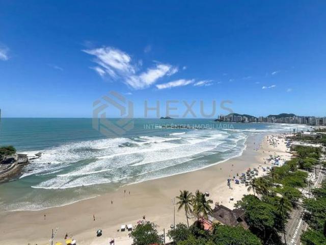 Apartamento frente mar com varanda na Praia das Pitangueiras, Guaruja