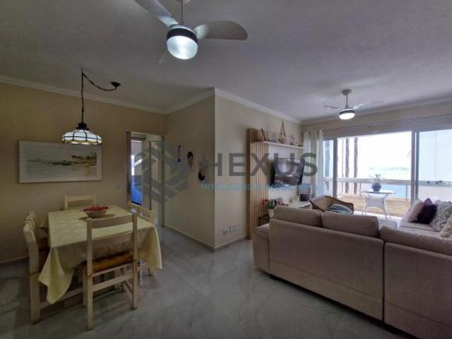 Apartamento frente mar com varanda e lazer na Praia das Asturias, Guaruja