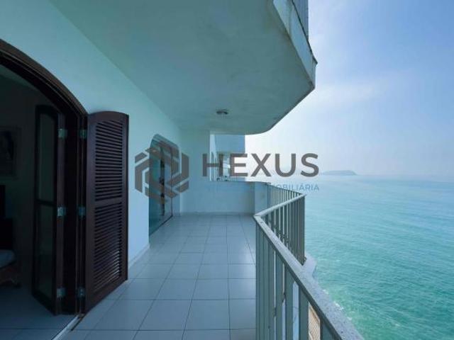 Apartamento frente mar com varanda e vista mar na Praia das Pitangueiras, Guaruj