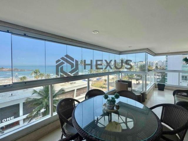 Apartamento frente mar com varanda gourmet e lazer na Praia das Pitangueiras, Gu