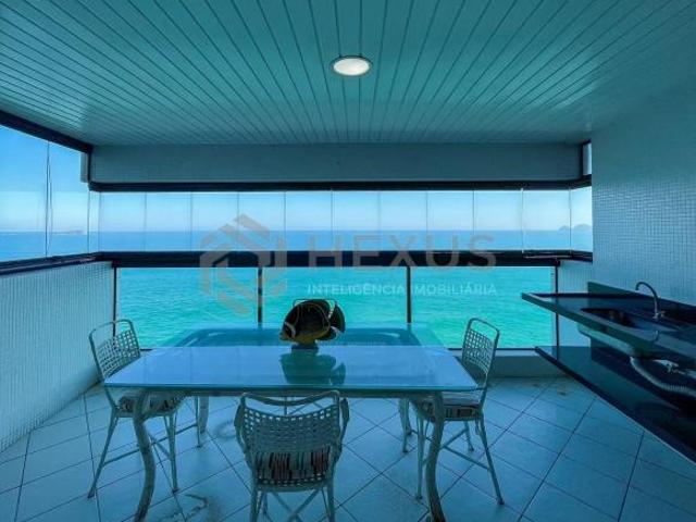 Apartamento frente mar com varanda gourmet e lazer na Praia das Pitangueiras, Guaruja