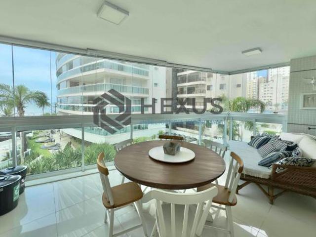 Apartamento frente mar com varanda gourmet vista mar e lazer na Praia das Asturi