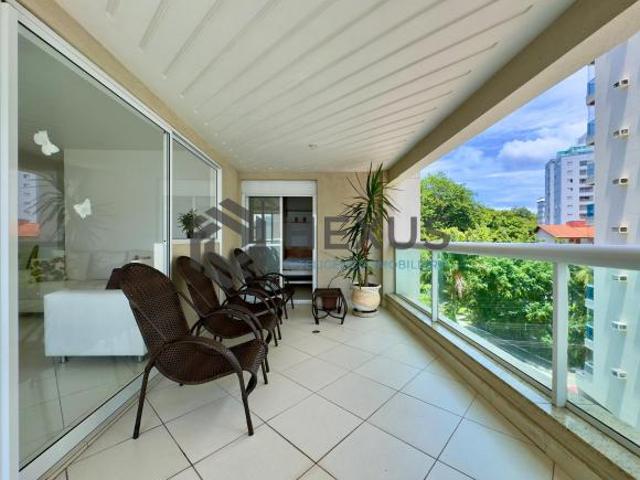 Apartamento frente mar com varanda gourmet vista mar e lazer na Praia das Asturi