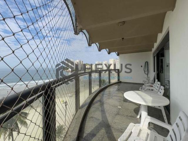 Apartamento frente mar com varanda gourmet vista mar e lazer na Praia das Asturi