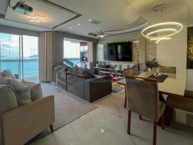 Apartamento frente mar com varanda gourmet vista mar e lazer na Praia das Astúri