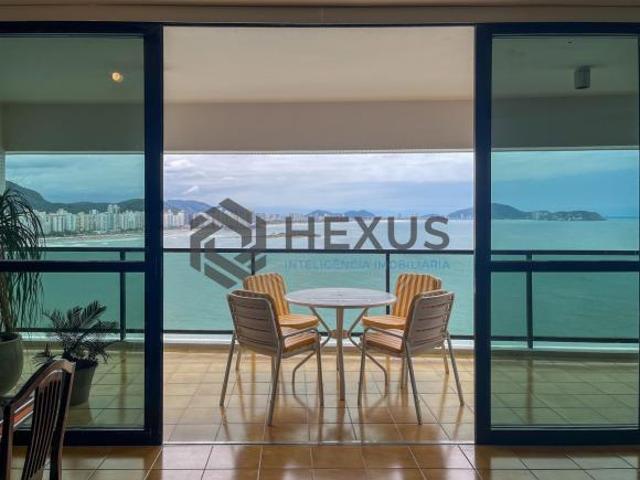 Apartamento frente mar com varanda vista mar e lazer na Praia das Asturias, Guar