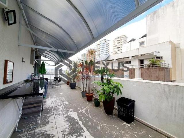 Apartamento frente mar com varanda vista mar e lazer na Praia das Astúrias, Guar