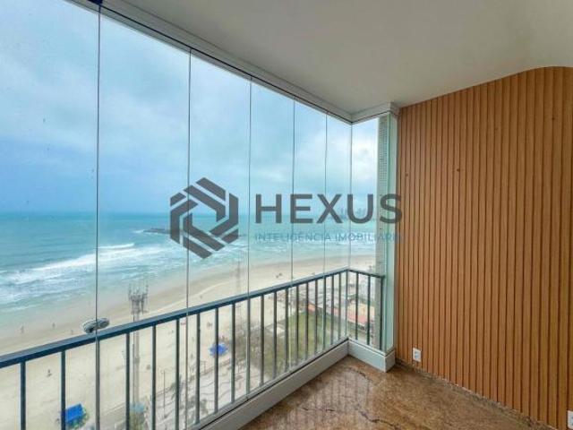 Apartamento frente mar com varanda vista mar e lazer na Praia das Pitangueiras