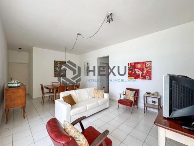 Apartamento frente mar com varanda vista mar e lazer nas Pitangueiras, Guarujá