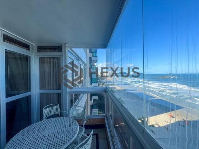 Apartamento frente mar com varanda vista mar e lazer nas Pitangueiras, Guarujá