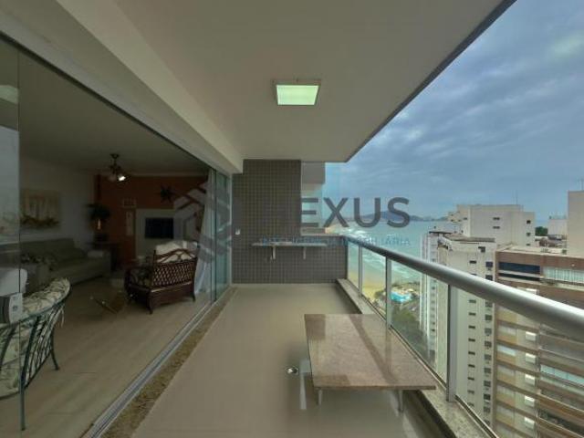Apartamento frente mar com varanda vista mar e lazer nas Pitangueiras, Guarujá