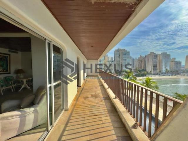 Apartamento frente mar com varanda vista mar e lazer no Jardim Astúrias, Guarujá