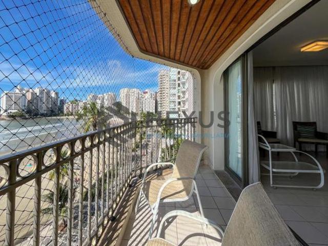Apartamento frente mar com varanda vista mar e lazer no Jardim Astúrias, Guarujá