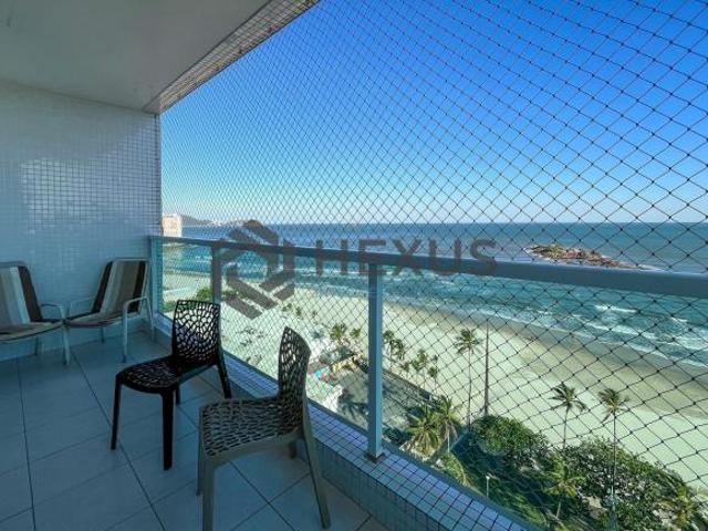 Apartamento frente mar com varanda vista mar na Praia das Pitangueiras, Guaruja