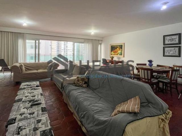 Apartamento frente mar com varanda vista mar nas Pitangueiras, Guarujá