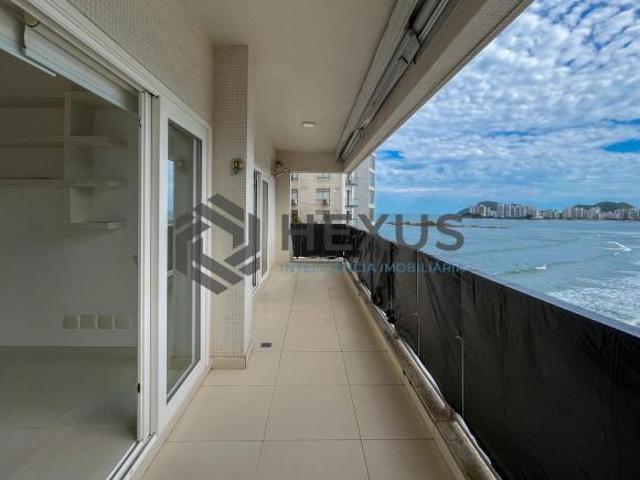 Apartamento frente mar com varanda vista mar nas Pitangueiras, Guarujá