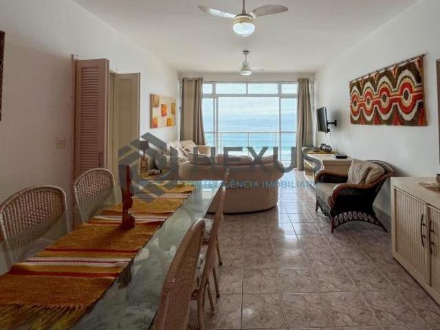 Apartamento frente mar com varanda vista mar nas Pitangueiras, Guarujá