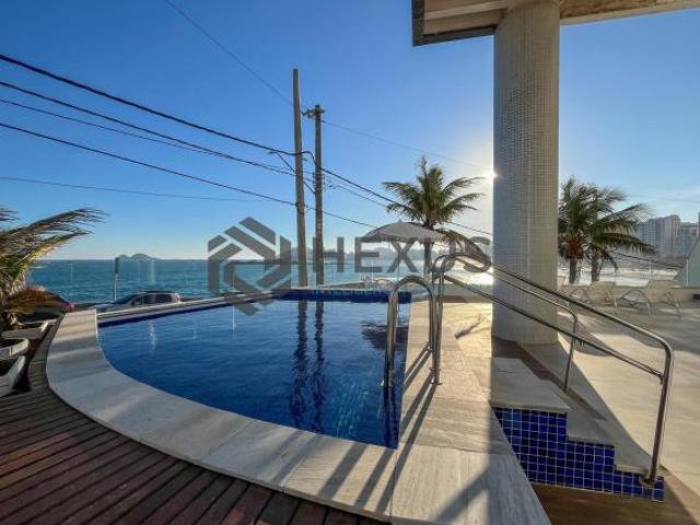 Apartamento frente mar com vista oceânica na Praia das Pitangueiras, Guaruja