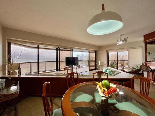 Apartamento frente mar com lazer — Astúrias — Guarujá