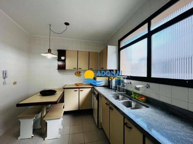 Apartamento frente mar com lazer — Enseada — Guarujá