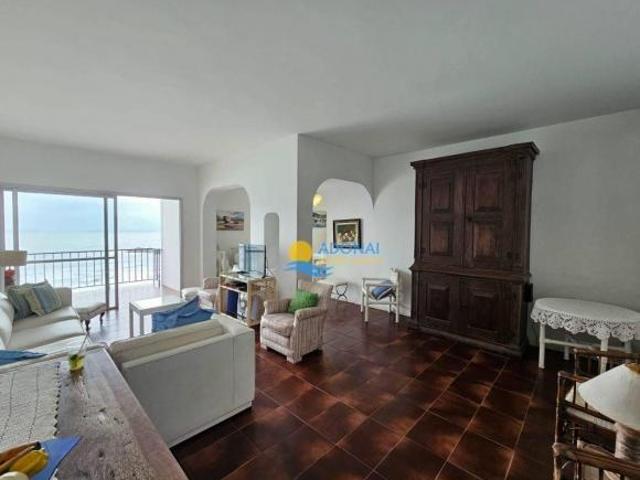 Apartamento frente mar com sacada — Pitangueiras — Guarujá
