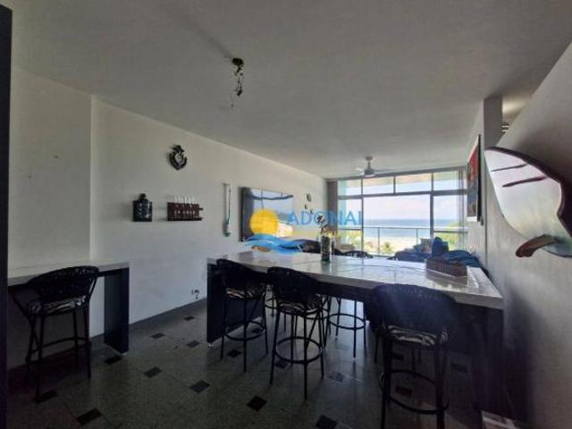 Apartamento frente mar com sacada — Pitangueiras — Guarujá