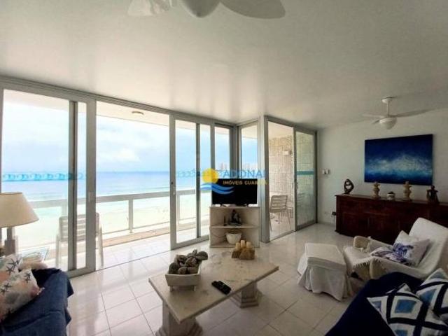 Apartamento frente mar com sacada — Pitangueiras — Guarujá