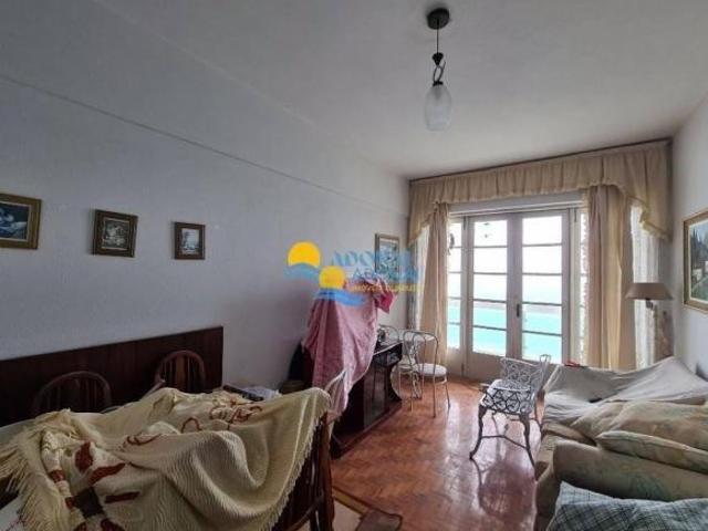 Apartamento frente mar com sacada — Pitangueiras — Guarujá