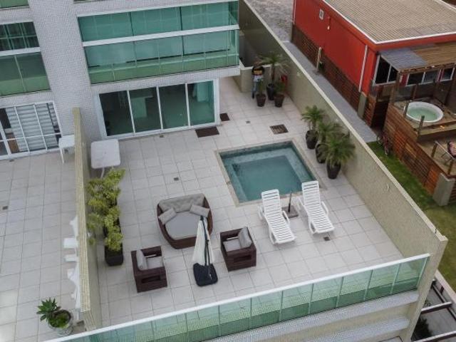 Apartamento frente mar em Caiobá, com 4 quartos, 2 supites Matinhos PR