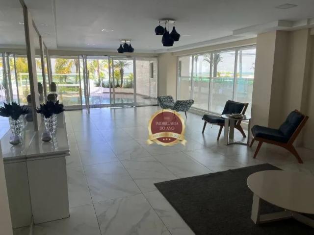 Apartamento frente Mar em excelente localização com 2 dormitórios todo planejado e decorado