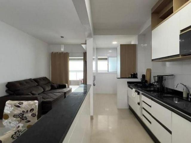 Apartamento Frente Mar Total à Venda na Vila Atlântica | 88m², 2 Dormitórios, Suíte e Varanda Grande