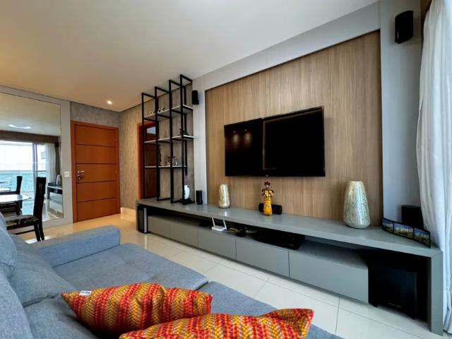 Apartamento frente mar, 101mÂ², 3 quartos, 1 suÃte, 2 vagas, lazer de clube
