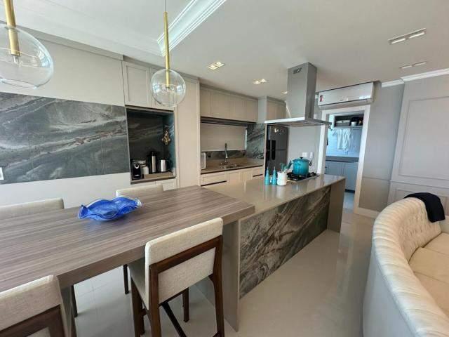 Apartamento frente mar 3 suítes com ar para 7 pessoas Meia Praia