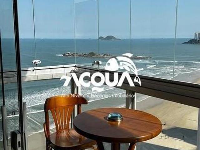 Apartamento frente mar 4 suítes em Guarujá
