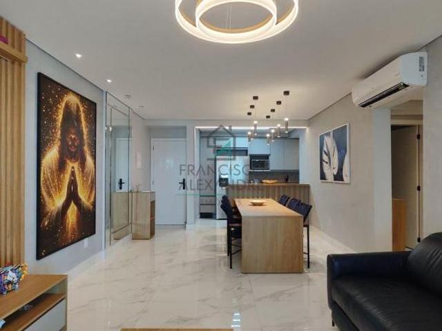 Apartamento frente mar