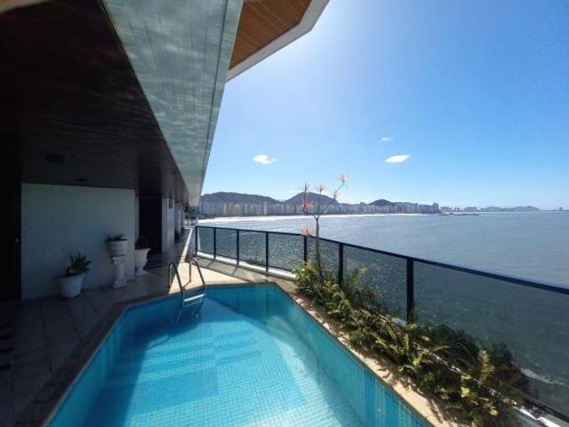 Apartamento frente total ao mar 4 vagas de garagens