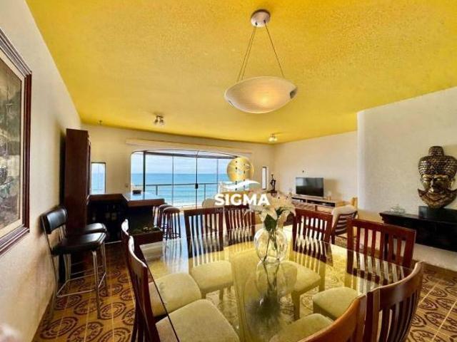 Apartamento Frente total para o Mar com 4 dormitórios sendo 1 suite à venda, 160 m² por R$ 1.300.0