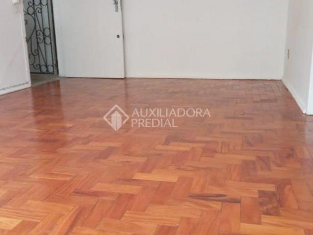 Apartamento frente um dormitório garagem fechada individual