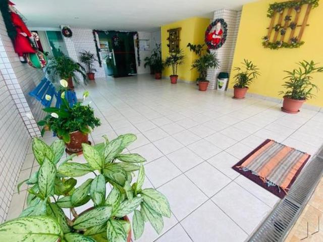 Apartamento gardem a 50 m do mar em Praia Grande SP