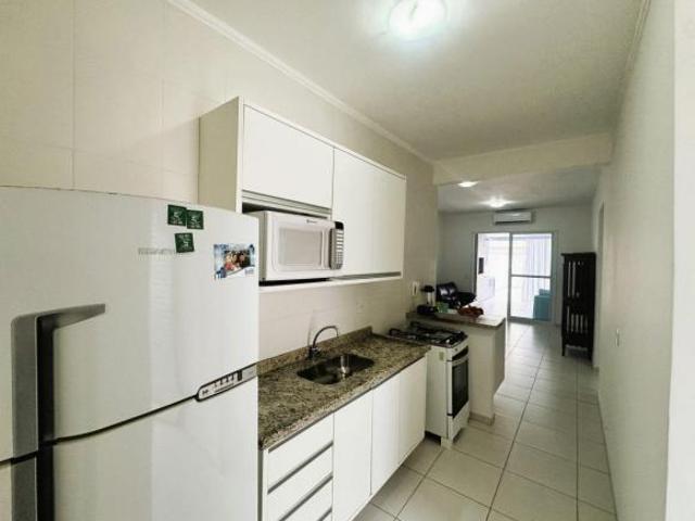 Apartamento Gardem de 145m², com hidromassagem privativa de frente para o mar