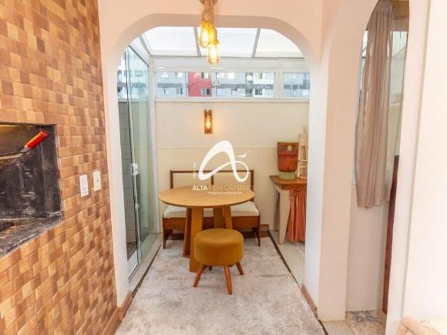 Apartamento Gardem Semimobiliado • Aristocrata
